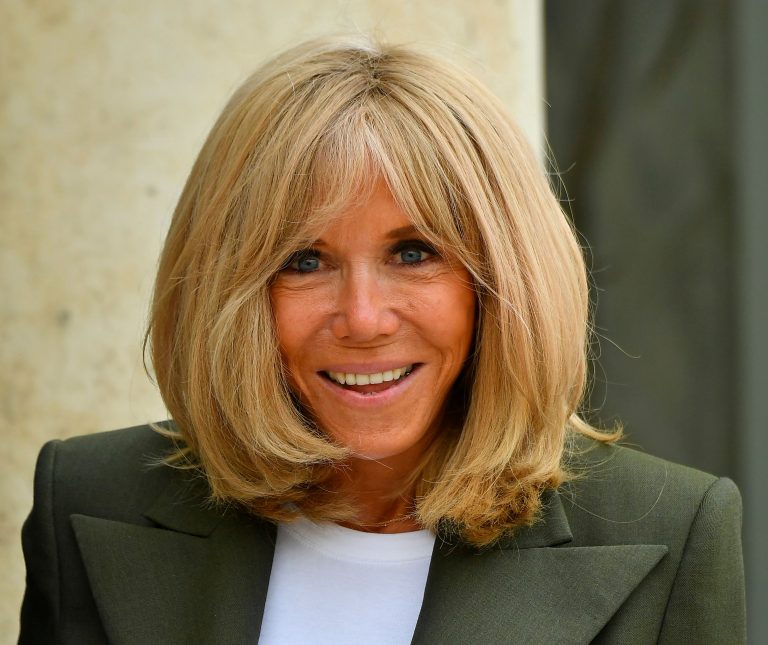 Brigitte Macron : après l'affaire de "la gifle", un collaborateur se confie sur le ...