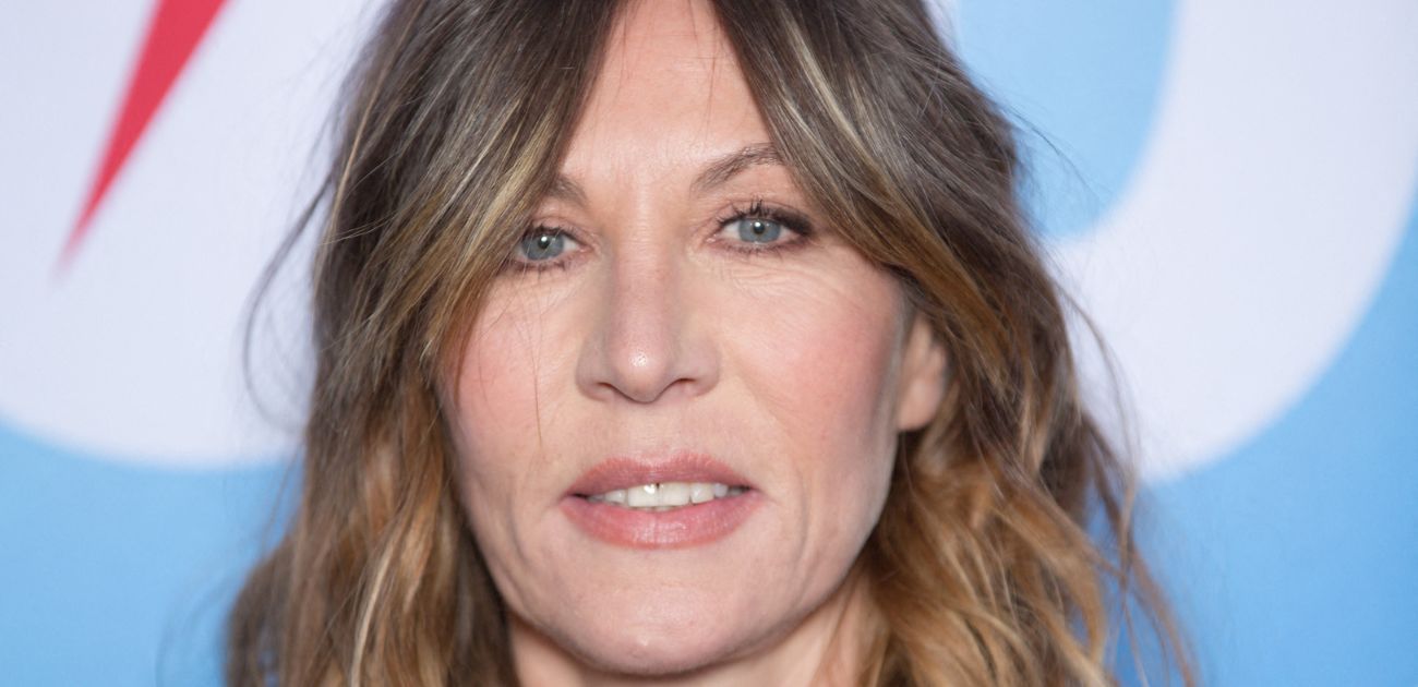 Mathilde Seigner complexée par la beauté de sa soeur Emmanuelle ...