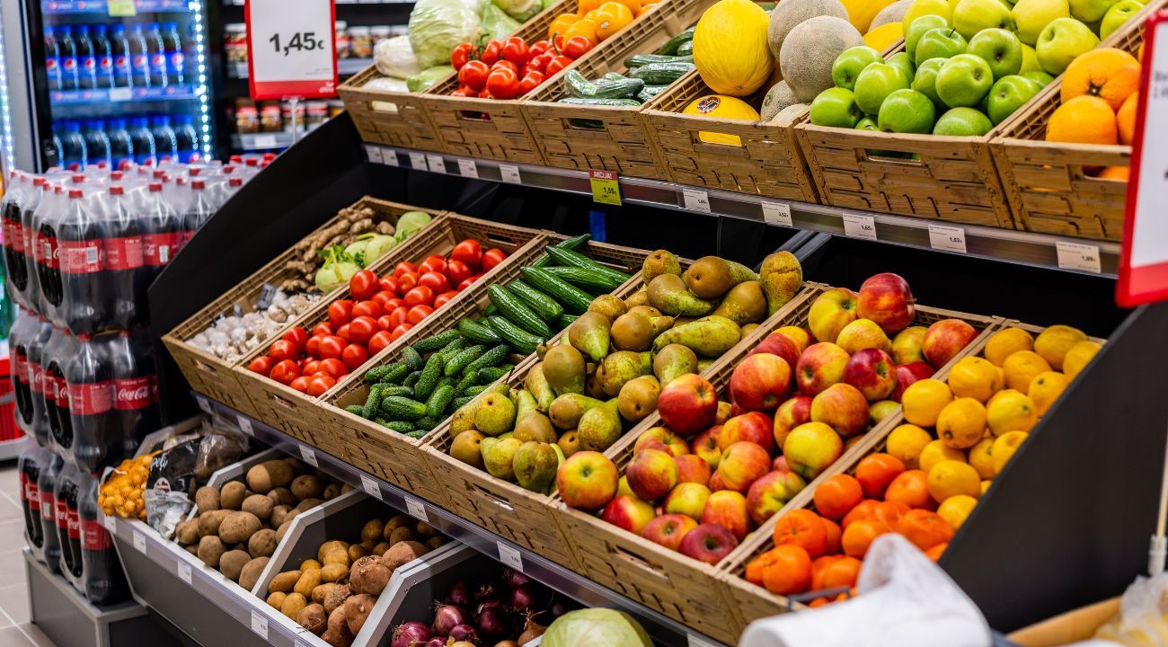 Voici les 6 aliments courants les plus contaminés par les pesticides ...