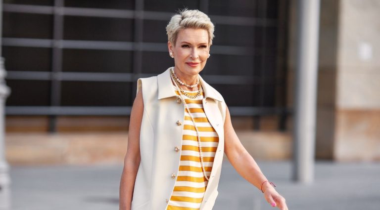 Coiffure après 70 ans : la “trixie cut” est la coupe courte ...