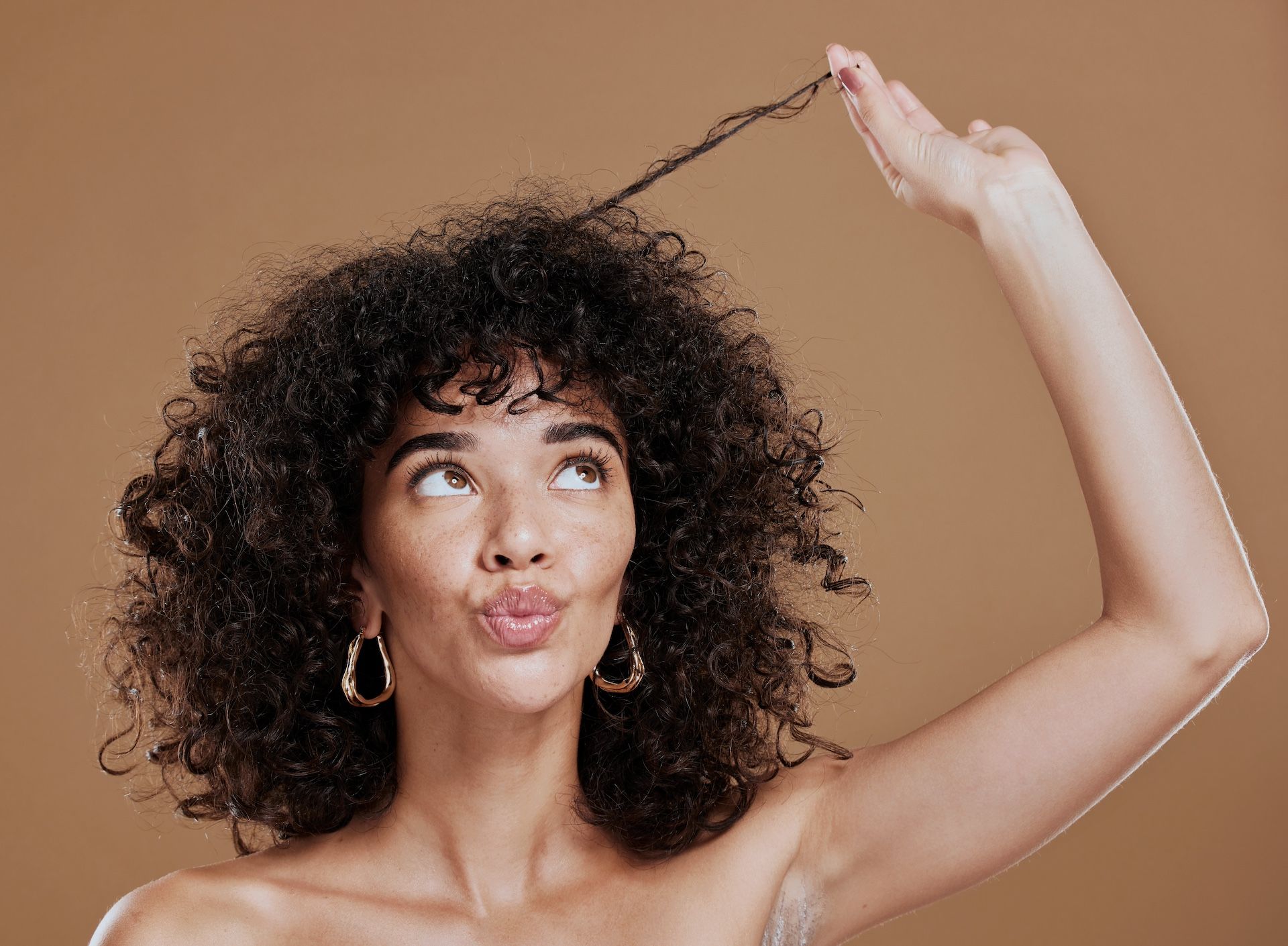 Cheveux fins : les meilleures solutions pour retrouver du volume et ...
