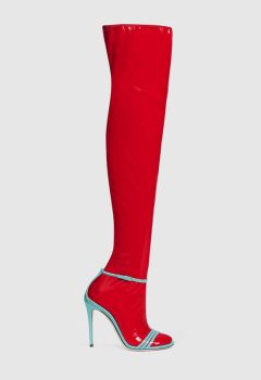 Qui osera adopter la sandale en latex de Gucci ? (Photos)