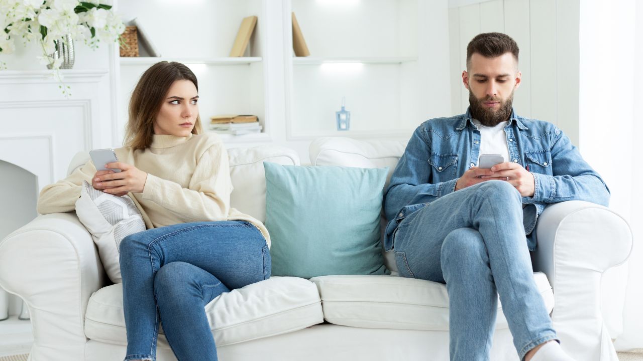 J'ai quitté mon mari après 20 ans car le syndrôme du "dead living room ...