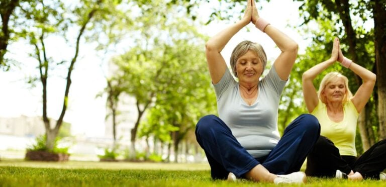 Sport après 60 ans : voici la seule activité physique qui renforce ...